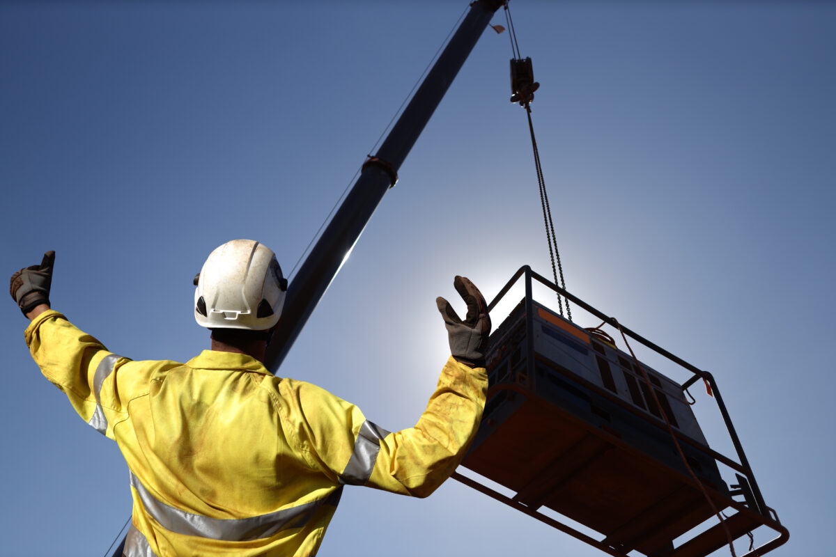 Crane Rental Rates with Operators in 2025: What’s Included & What’s Not?